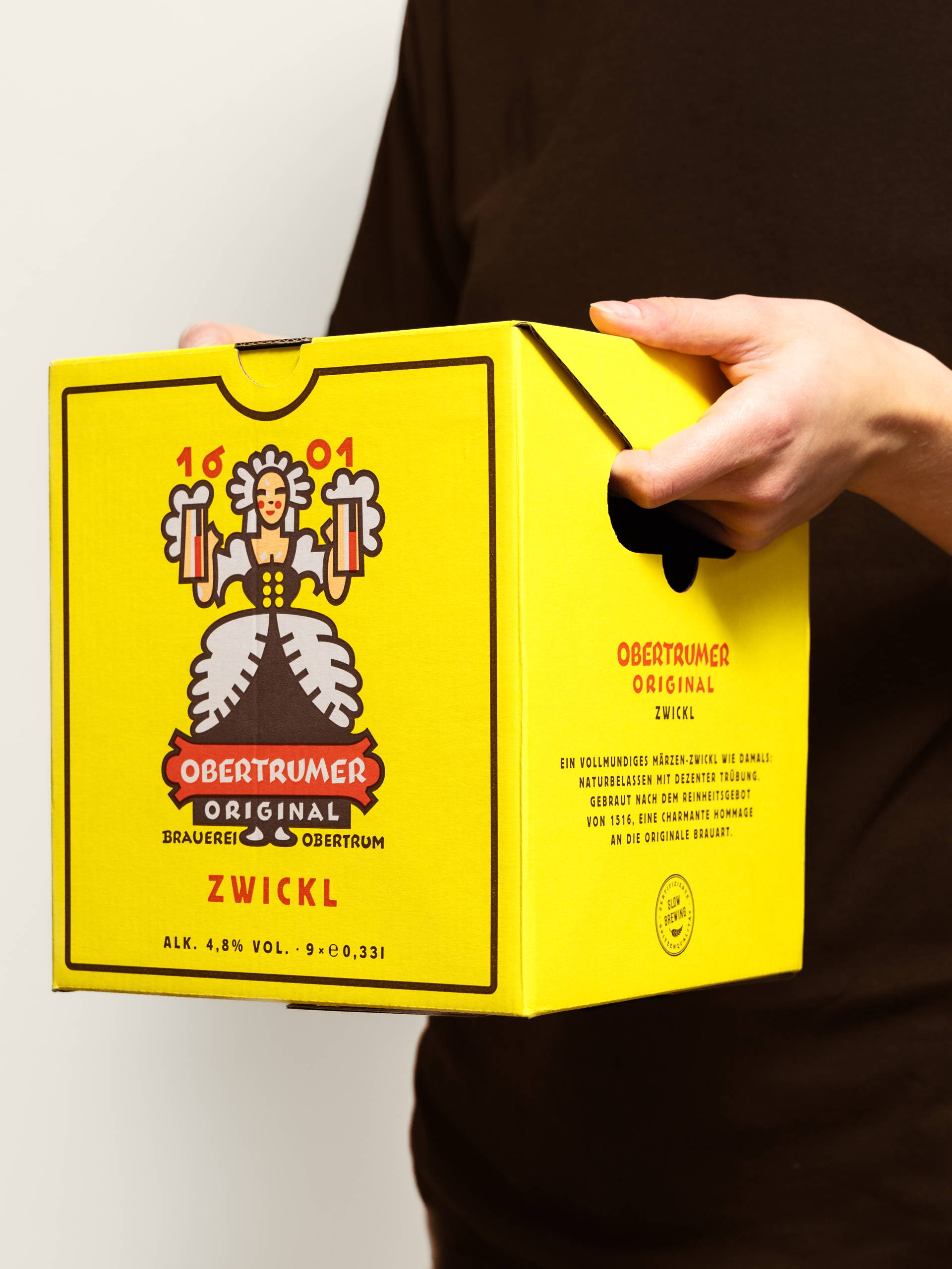 Custom Maiden Beer Packaging: Traditional German beer design